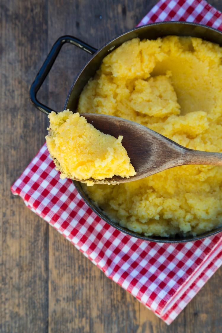 Como fazer polenta frita, cremosa e recheada: veja dicas e receitas