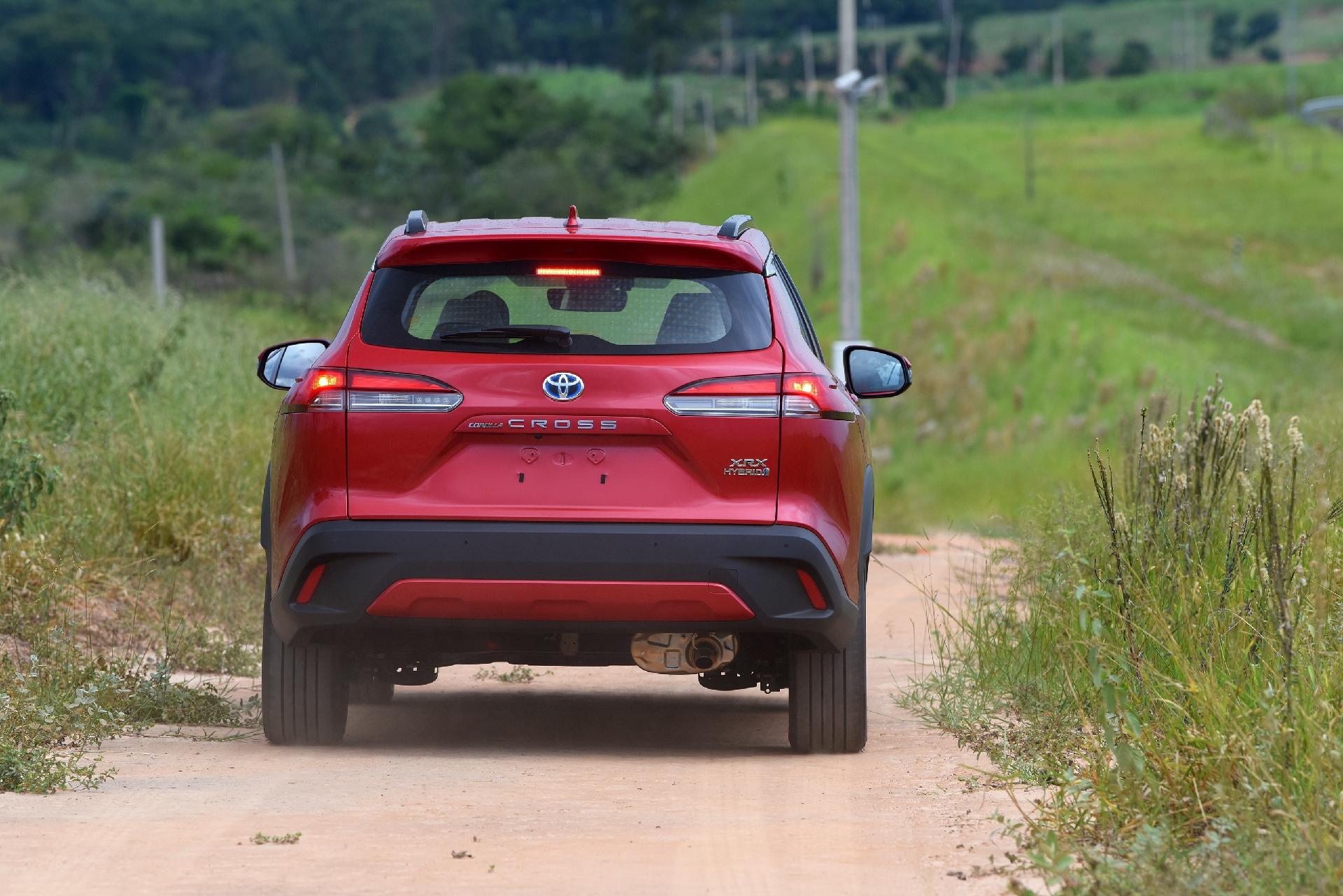 Toyota Corolla Cross: quanto bebe o SUV flex mais econômico do Brasil