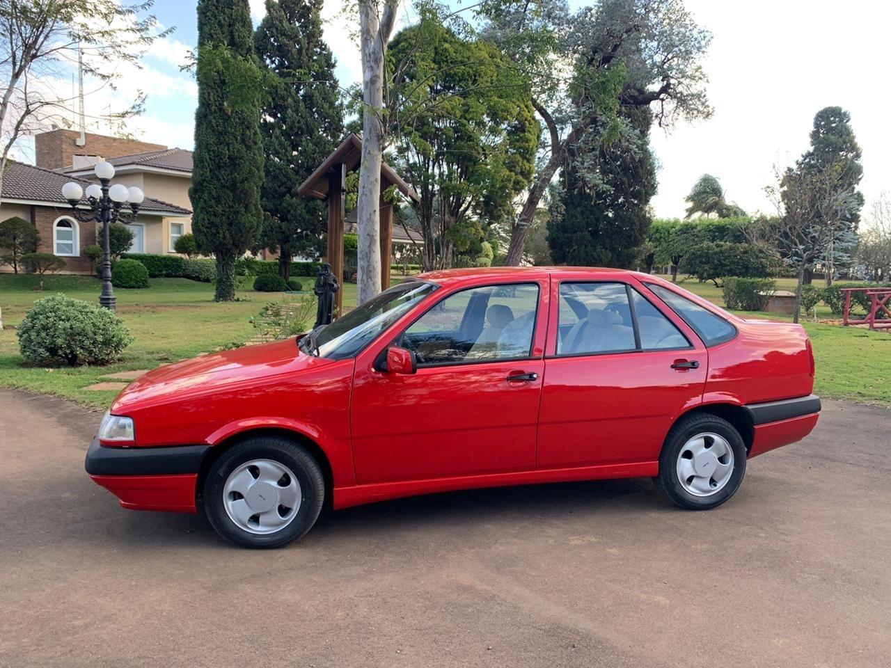 Fiat Tempra Stile 1996 é restaurado e recupera raro interior bege