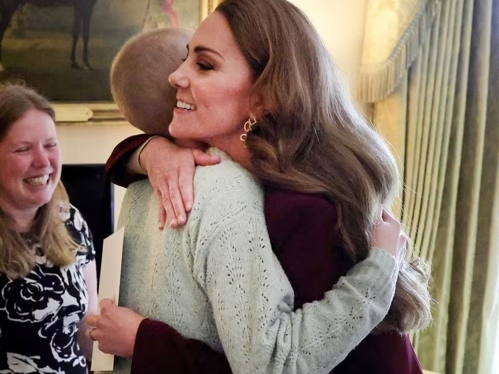 Kate Middleton Gravida De Gemeos Em 2024 Kate Middleton Faz 43 Anos Em