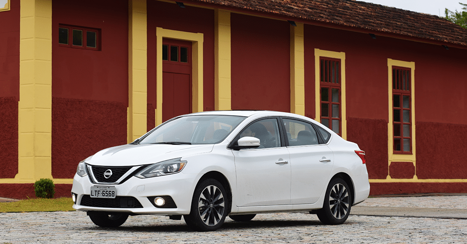 Nissan Sentra 2019 segue interessante e sem chamar a atenção; assista