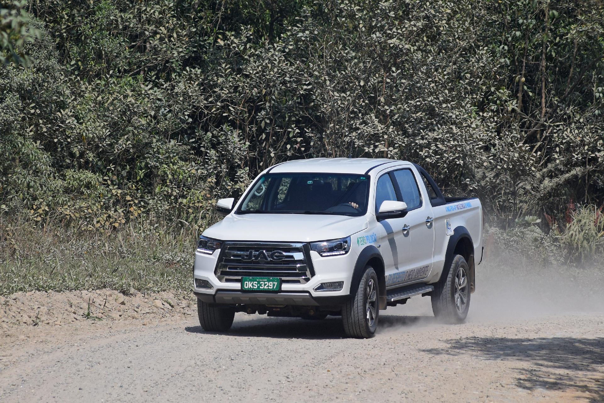 Fotos: Avaliação: conheça a JAC iEV 330P, a 1ª picape elétrica do mundo ...
