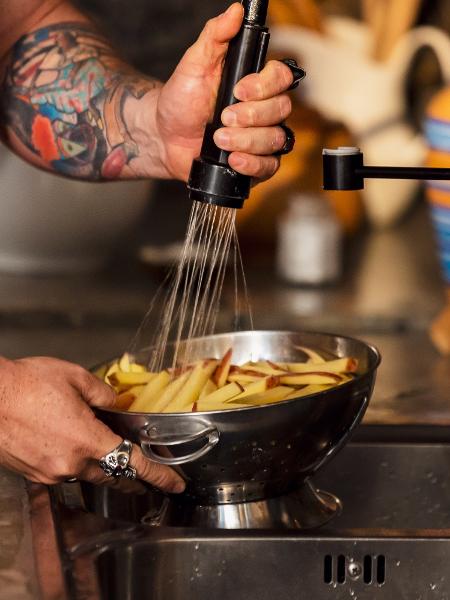 Batata frita sequinha: aprenda truques para o petisco perfeito