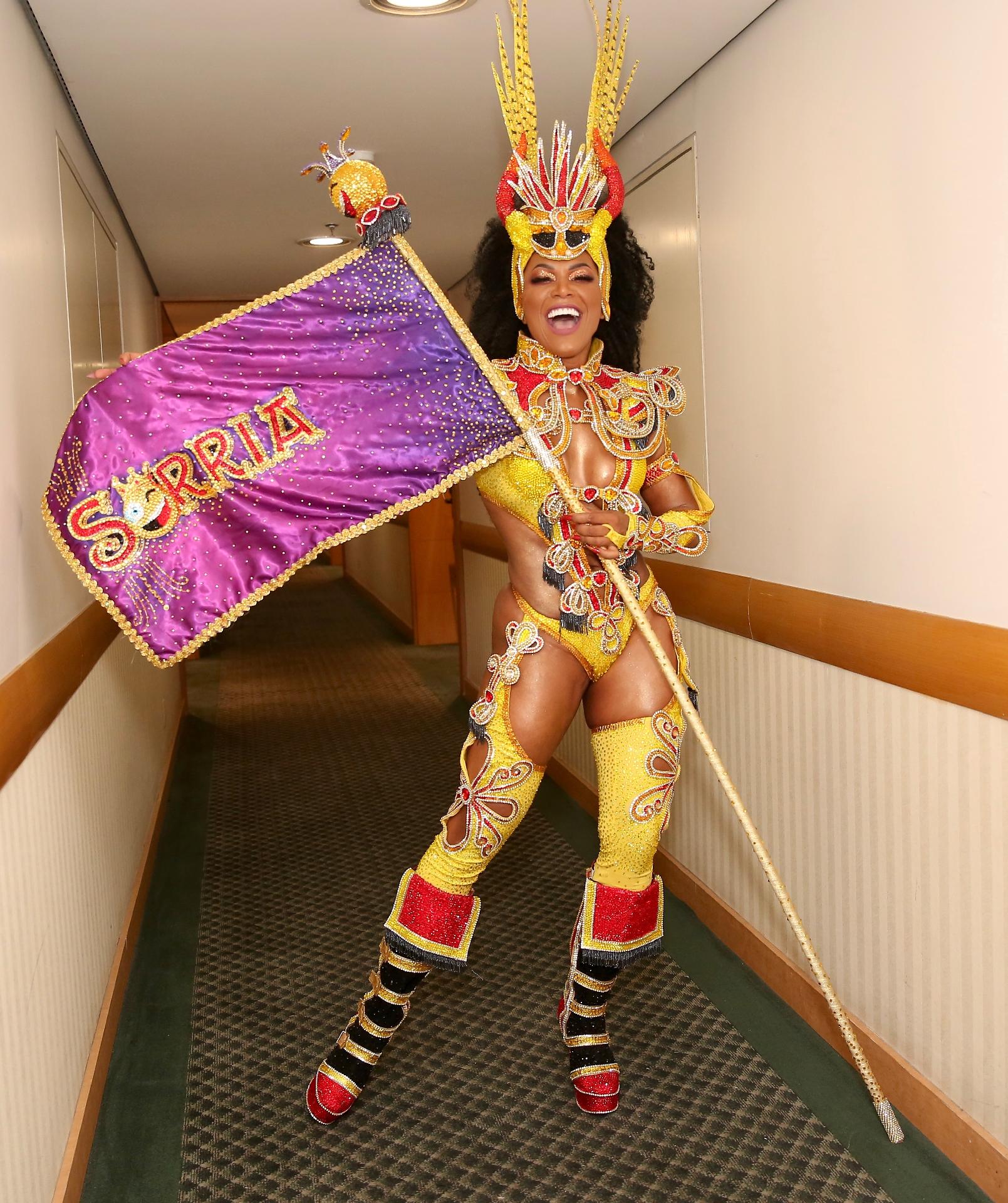 Fotos: Simone Sampaio, rainha da bateria da Dragões da Real - 22/02 ... Fotos: Simone Sampaio, rainha da bateria da Dragões da Real - 22/02 ...