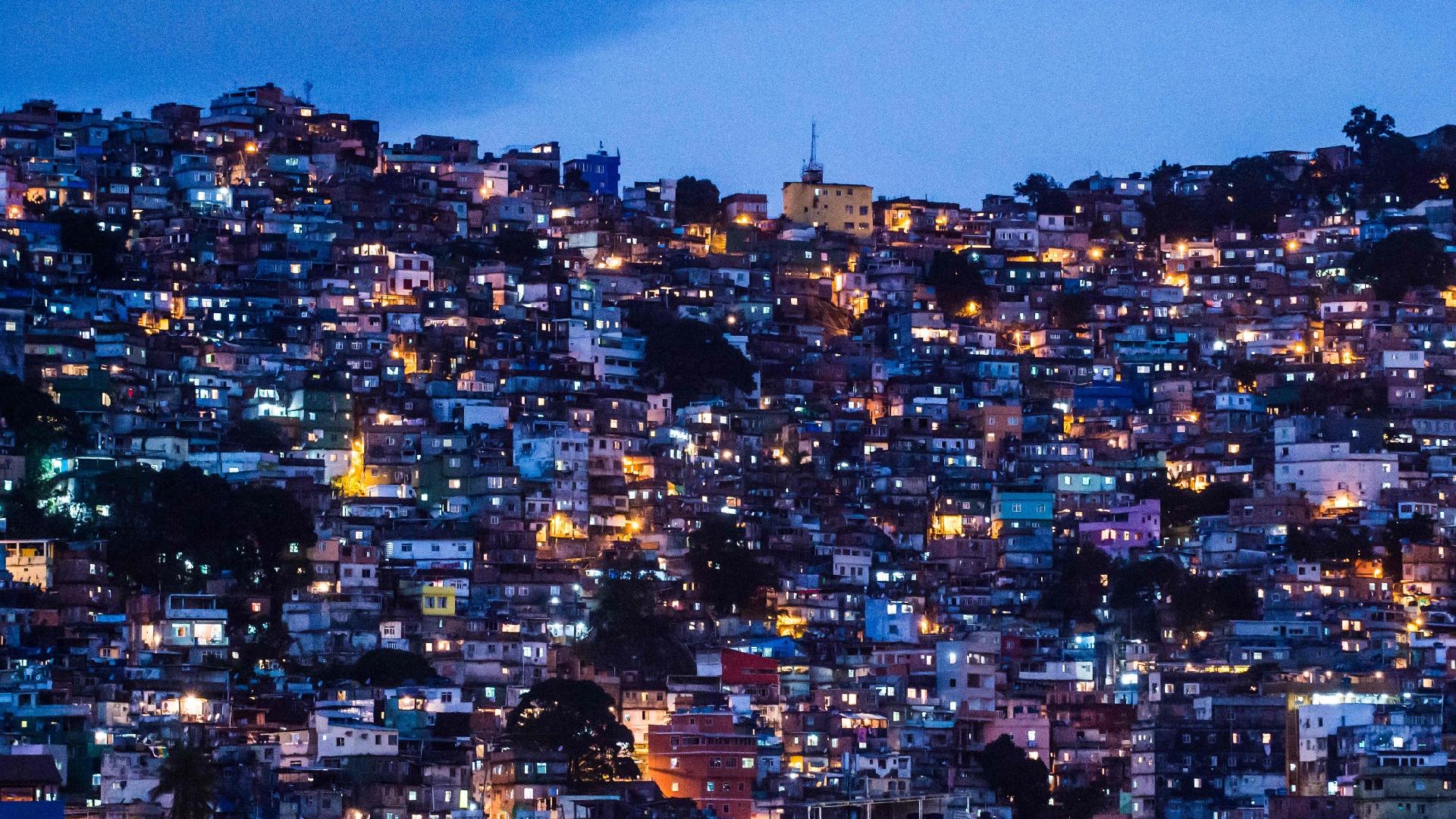 Maiores favelas do Brasil se organizam contra Covid-19: "aqui temos gestão"