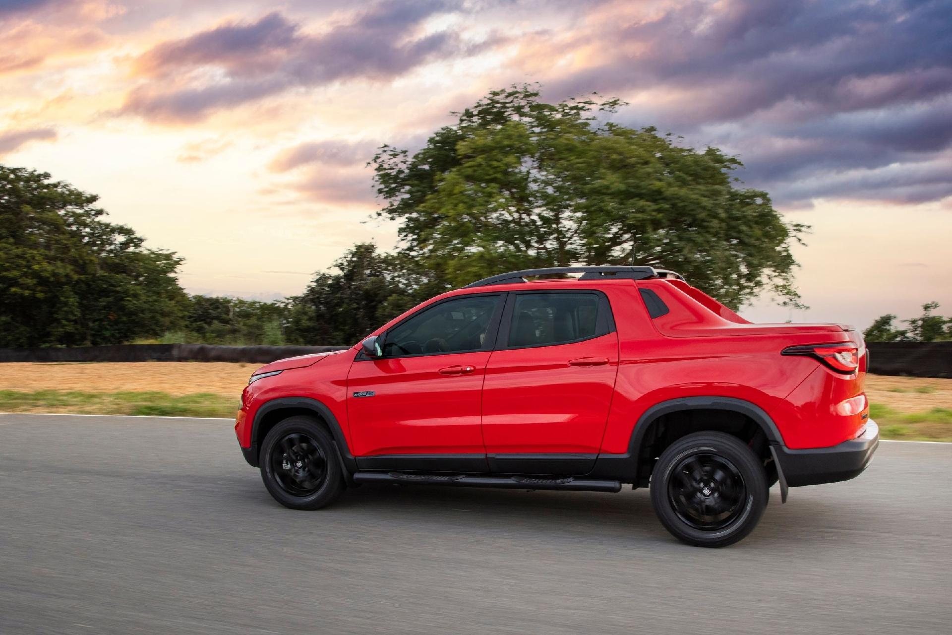 Fotos: Fiat Toro 2022 chega com dois visuais diferentes e novo motor 1. ...