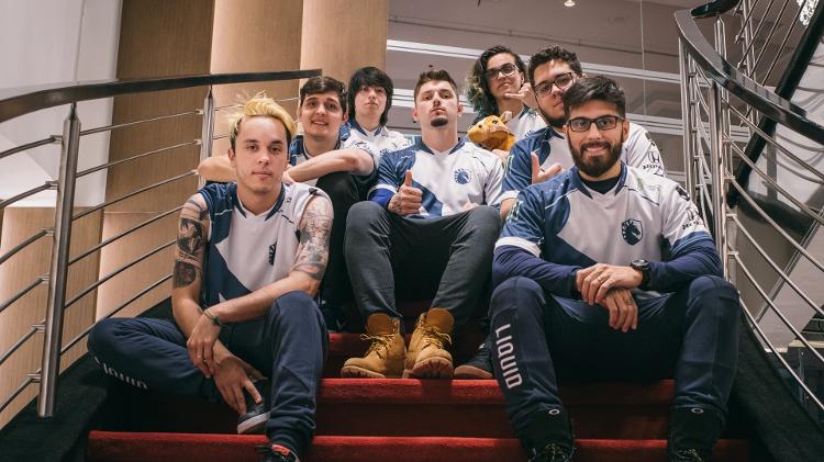 Times brasileiros brilham em clubes estrangeiros no Rainbow Six ...