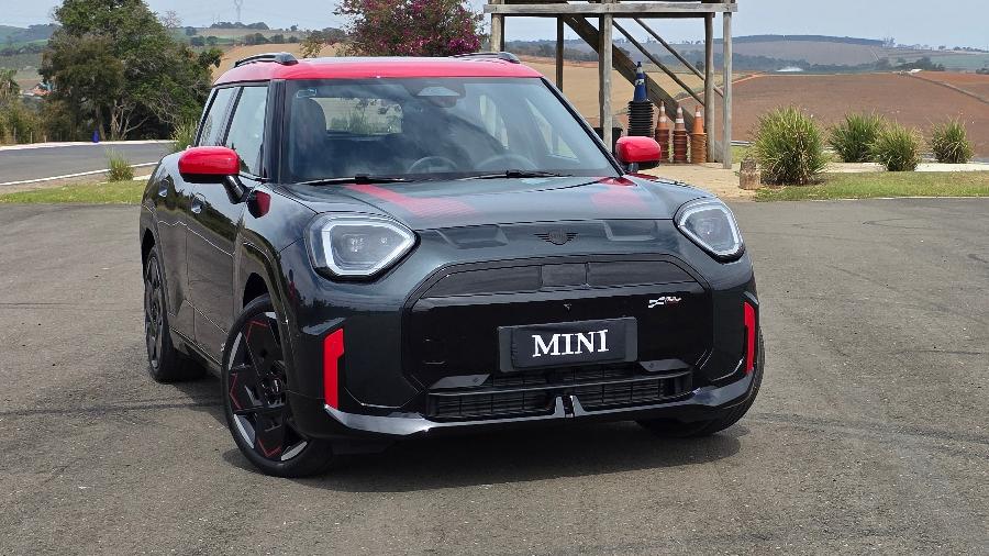 Aceleramos os primeiros esportivos elétricos da Mini no Brasil
