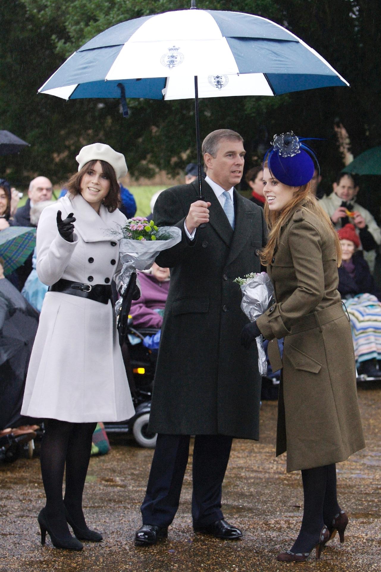 Rainha Elizabeth e príncipe Philip completam 72 anos de casados; veja ...