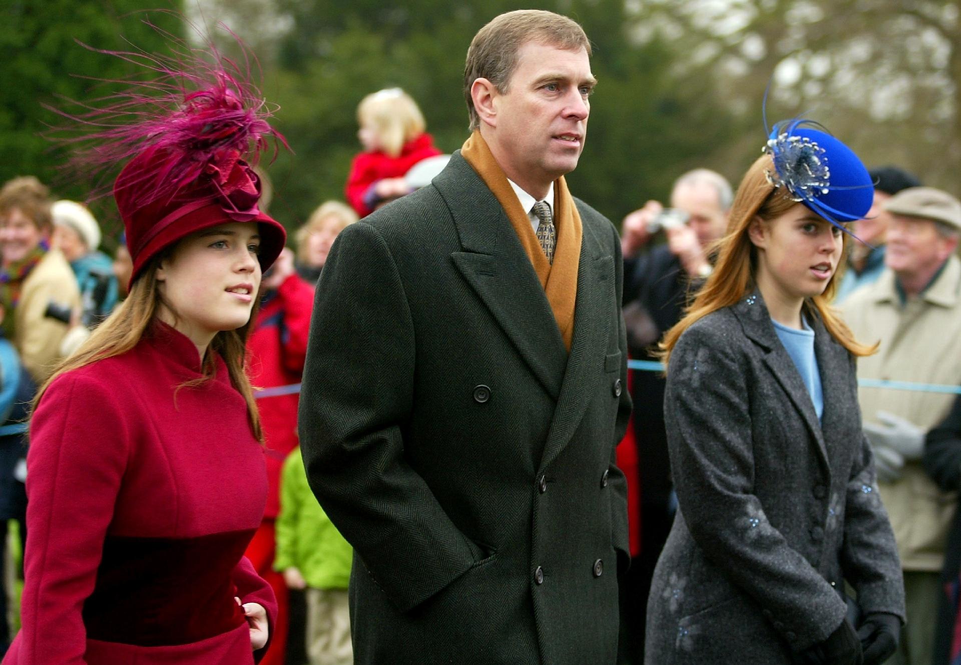 Rainha Elizabeth e príncipe Philip completam 72 anos de casados; veja ...