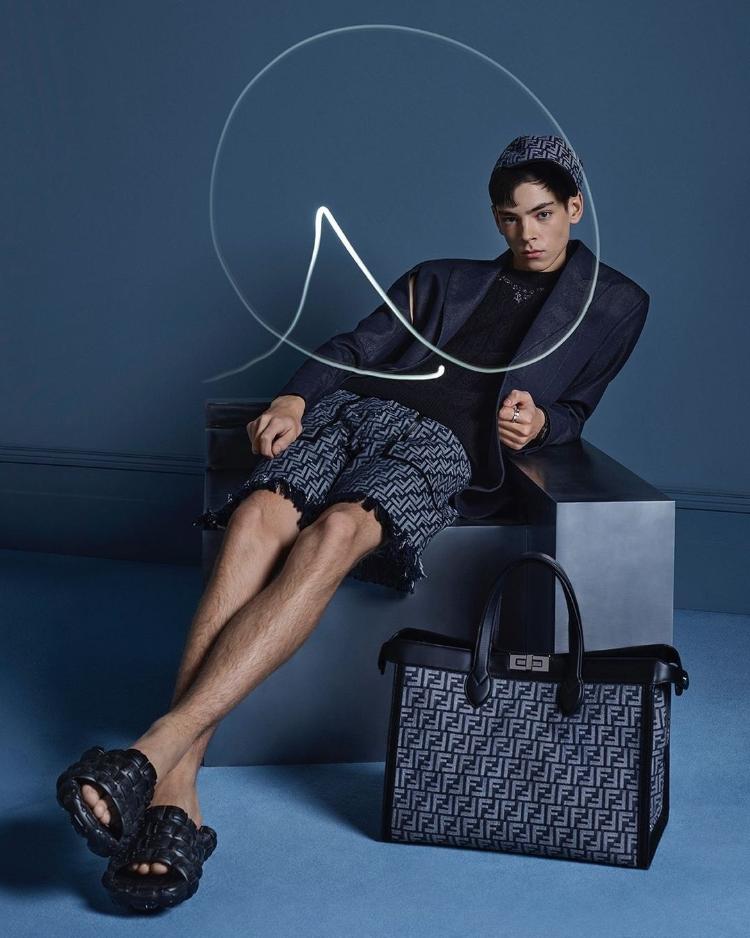 Bolsas para homem: versões mini, maxi e de mão entram na moda masculina ...