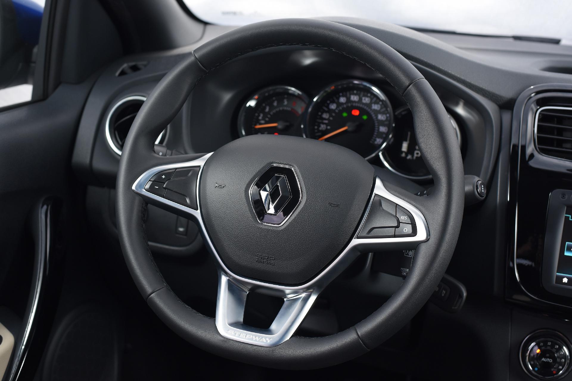 Duelo Chevrolet Onix x Renault Stepway