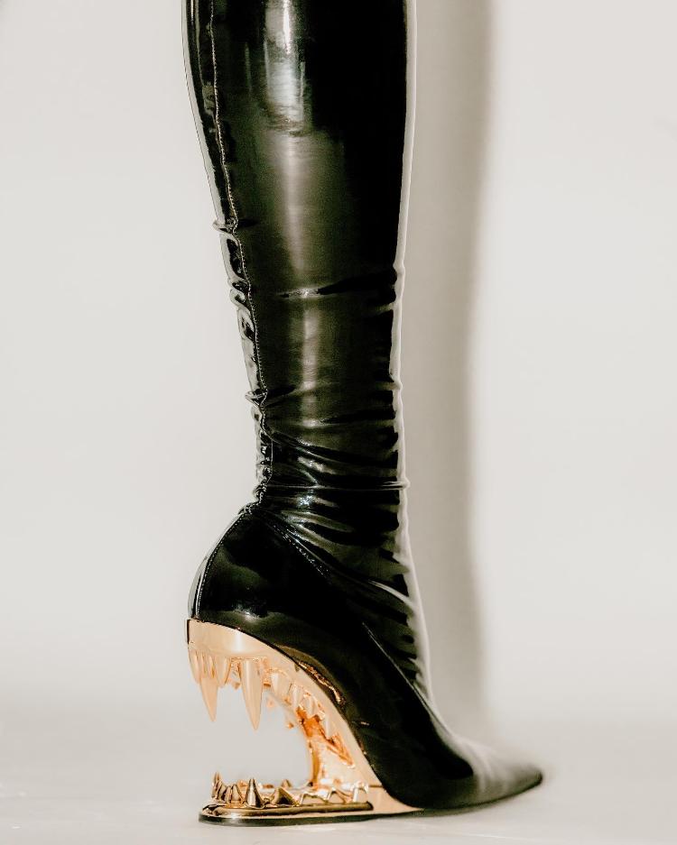 Nostálgica ou assustadora? Bota dos Teletubbies de R$ 13 mil cria ...