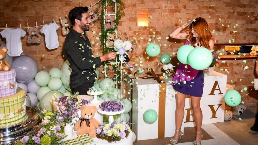 Dani Calabresa faz chá revelação e descobre sexo do primeiro filho