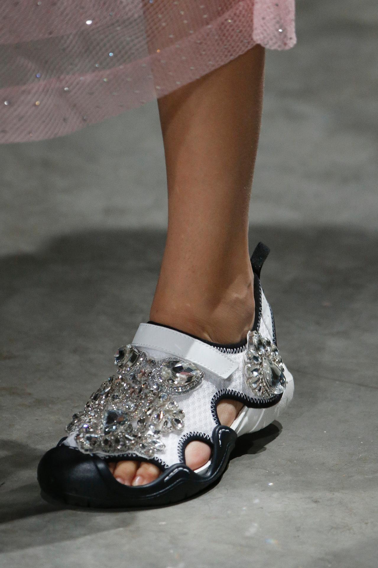 Fotos: Eles venceram: 8 sinais de que os Crocs dominaram o mundo da ...