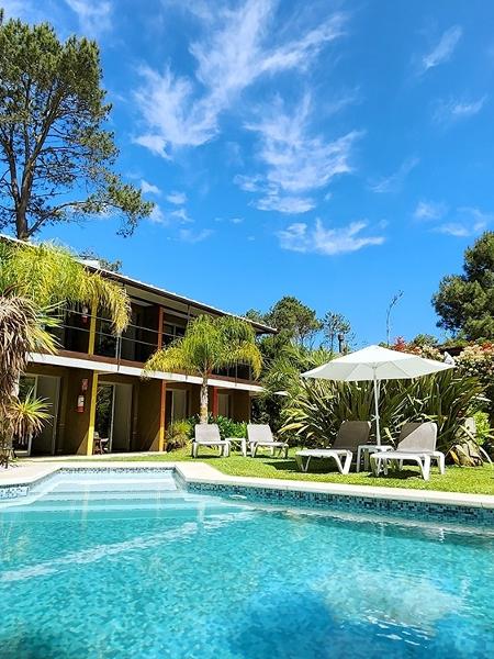 Praia de nudismo, hotel naturista e hostel são opções LGBTQIA+ no ...