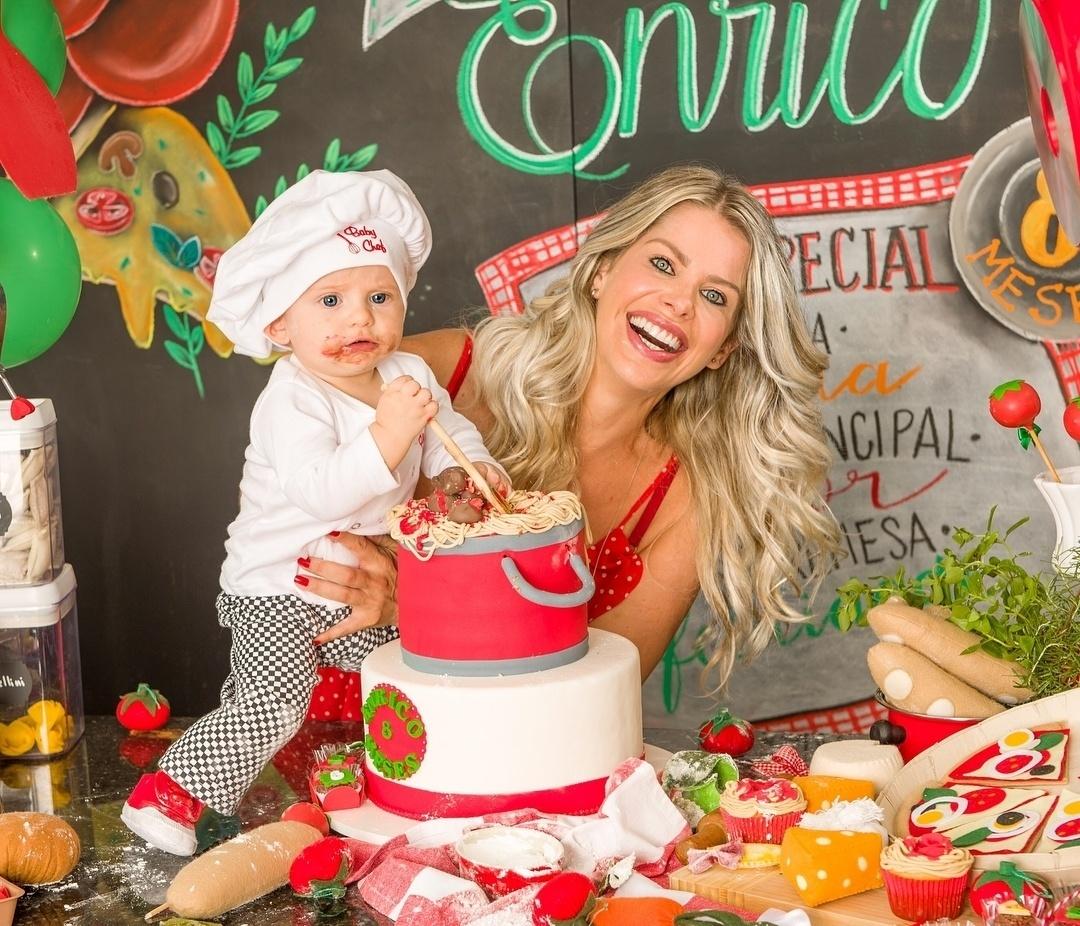 Enrico Bacchi completa 8 meses e vira "baby chef" de cozinha italiana ...