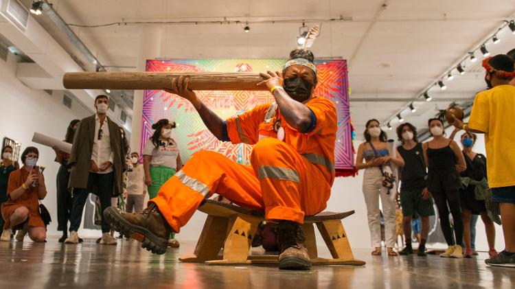 Jaider Esbell exigiu presença de mais artistas indígenas na Bienal - 27 ...