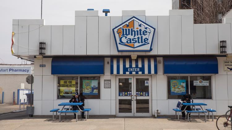 1º fast-food do mundo não é McDonald's; conheça o White Castle