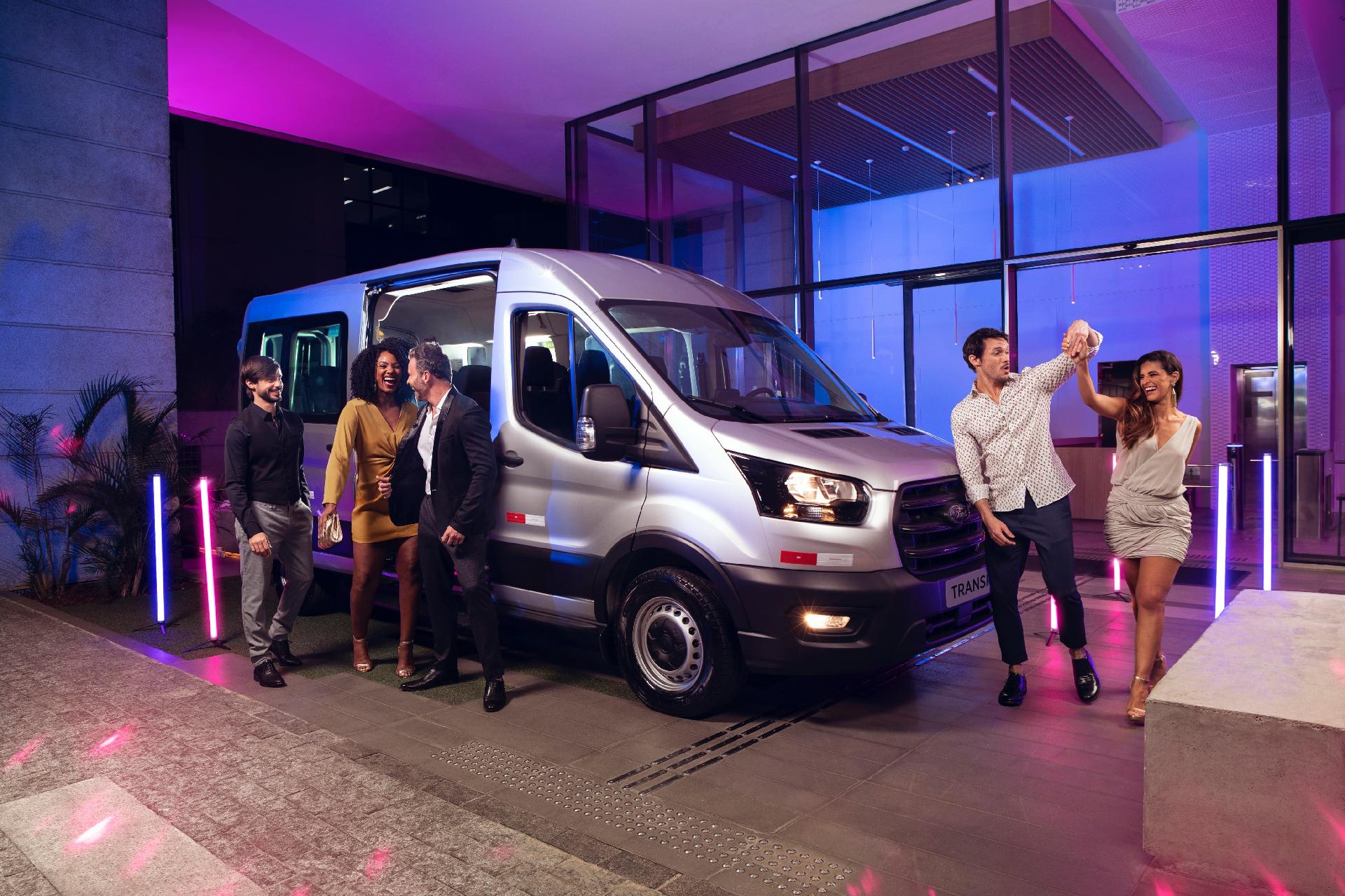 Ford Transit retorna ao Brasil após 7 anos e quer conectividade como ...