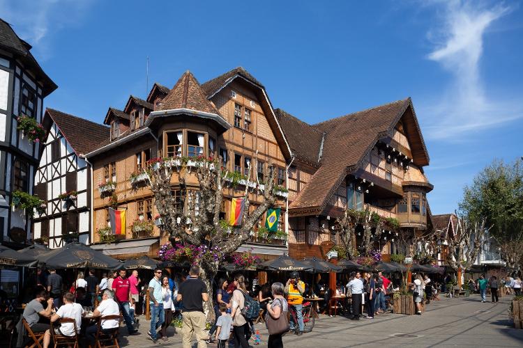 Conheça as ruas mais lindas do Brasil