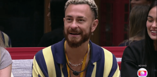 BBB 23: Tadeu Schdmit zoa mania de Fred de comer plástico