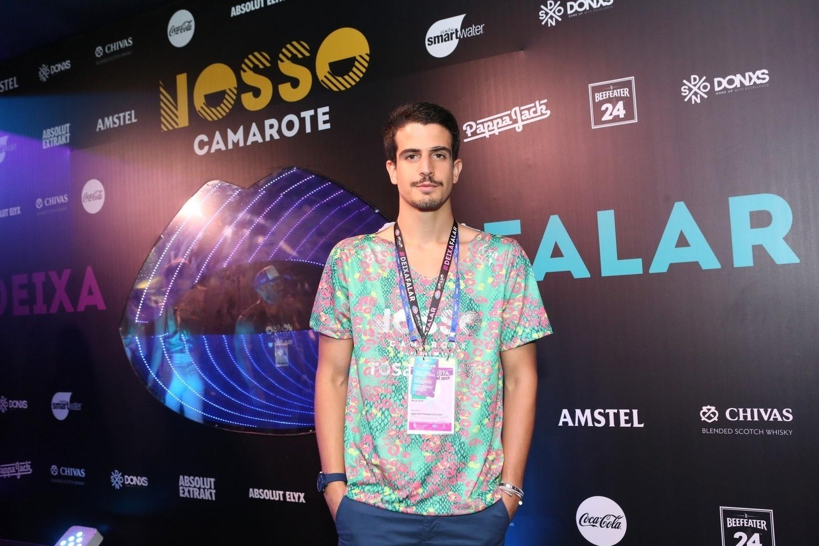 Folia VIP: Famosos curtem desfiles do Rio em camarotes - Rio de Janeiro ...