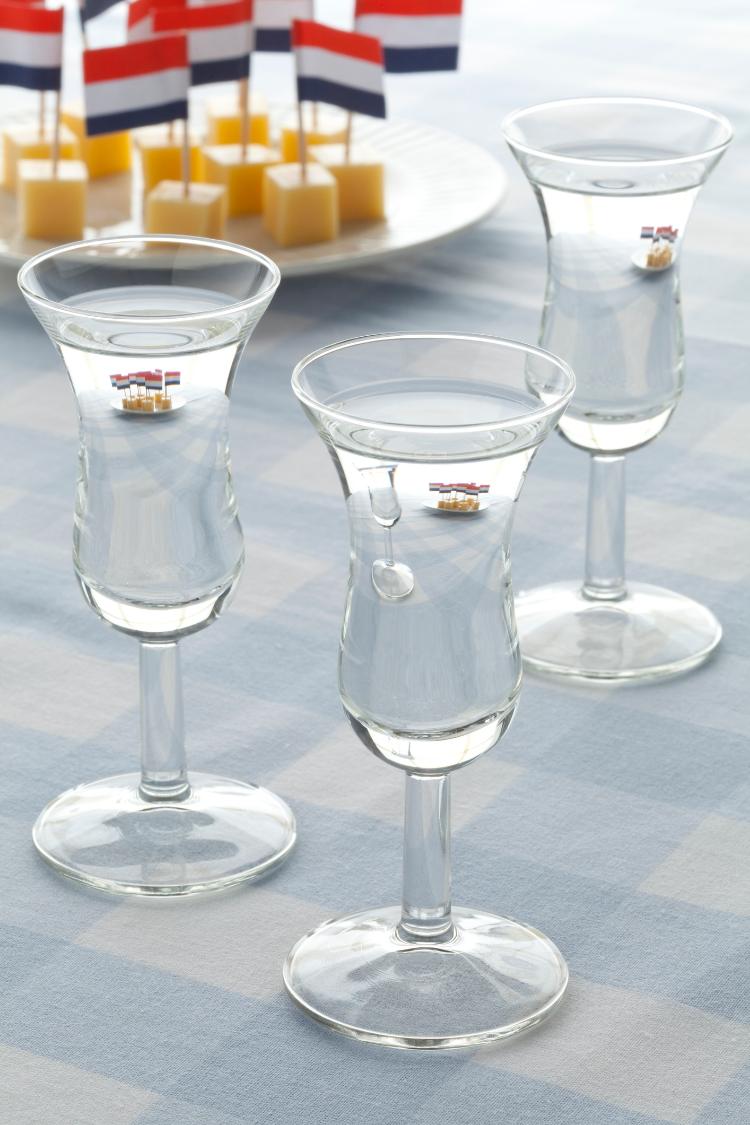 Conheça história e curiosidades do jenever, "pai" quase desconhecido do ...