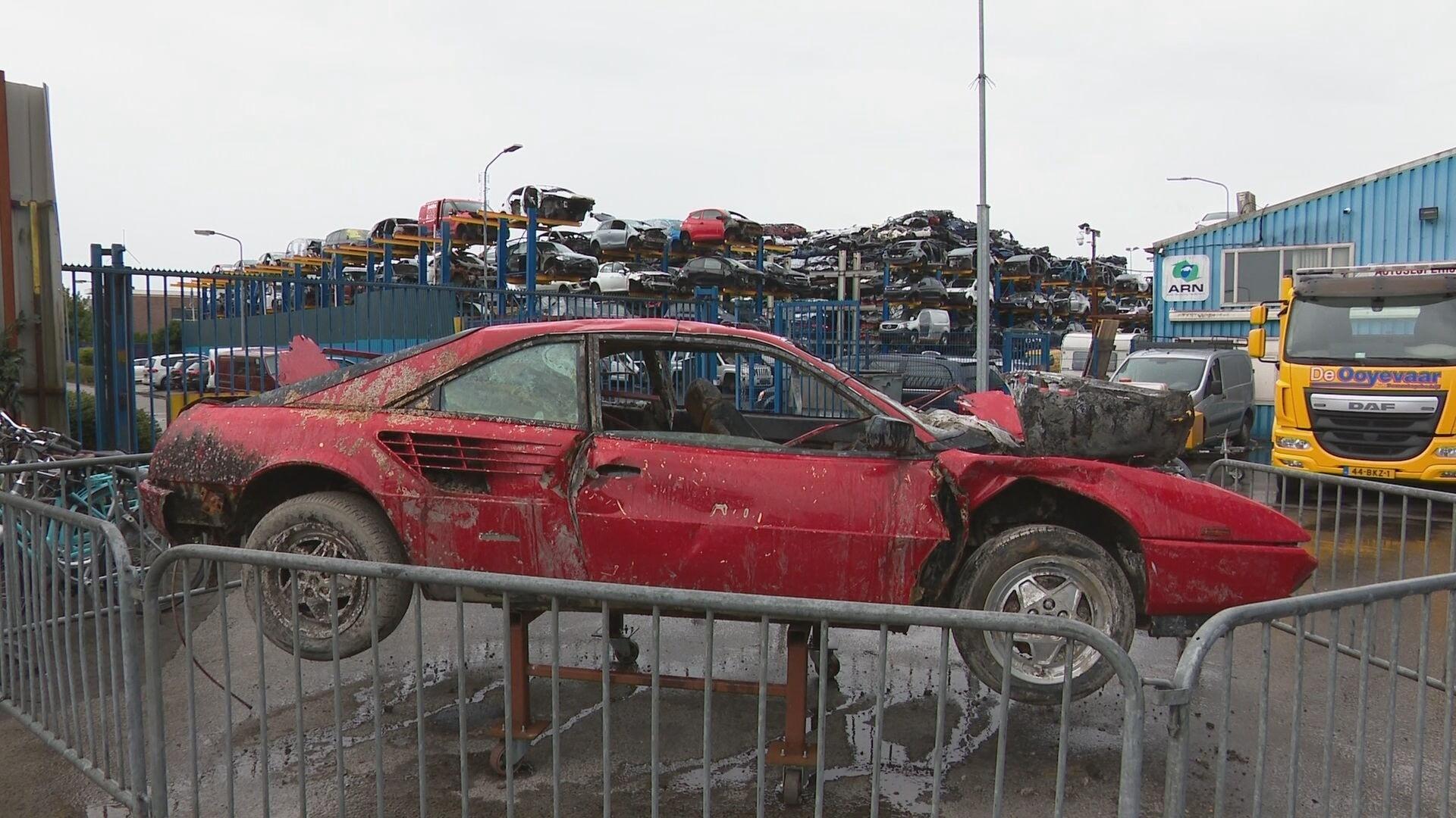 Ferrari perdida por 26 anos é retirada de rio e e pode ser exposta em ...