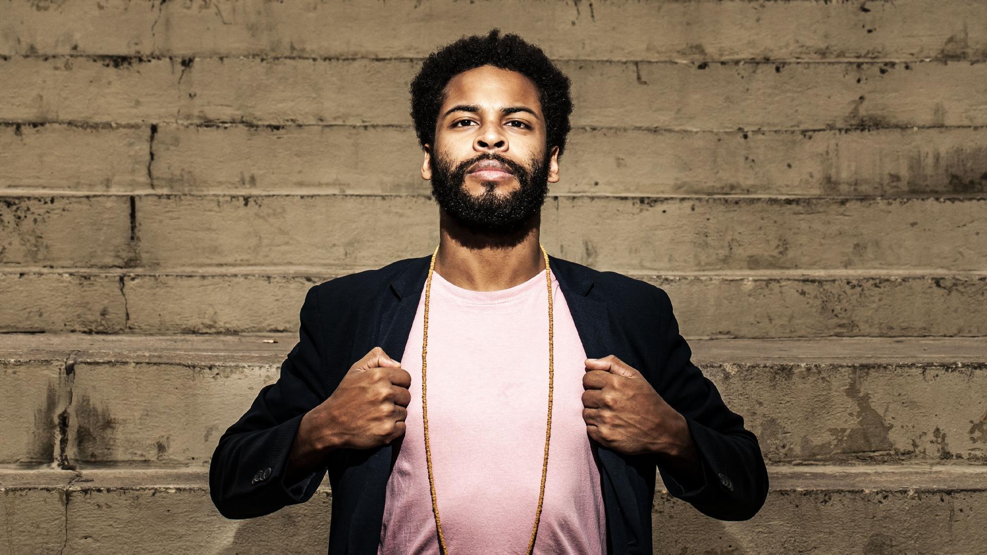 Ativista Marcelo Rocha discute mudança do clima, raça e território