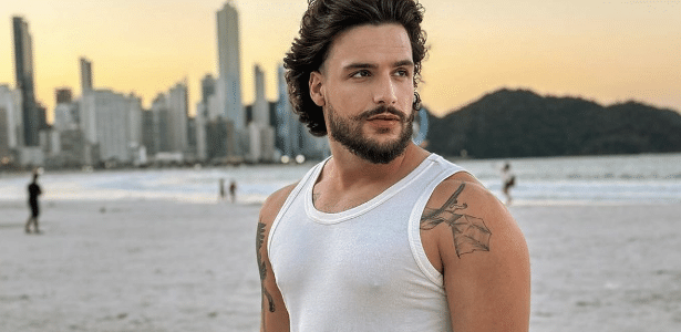 Ele é ator pornô e vive com HIV: 'Quero encorajar pessoas a se educar'