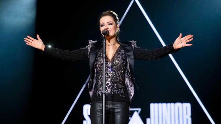 Figurinista revela detalhes de looks de Sandy para turnê "Nossa ...