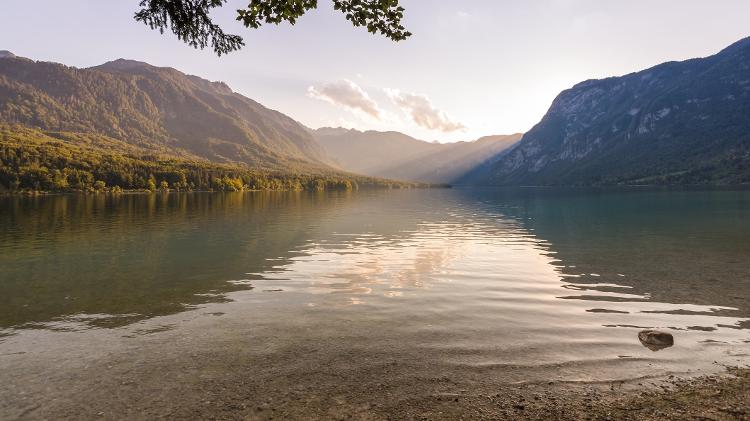 Praias de rios e lagos são verdadeiros paraísos para mergulhos ...