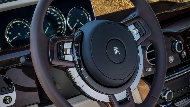 Ostentação? Rolls-Royce divulga carros personalizados em ouro e ...