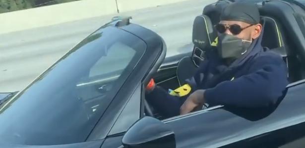 LeBron James é flagrado andando em Porsche 918 Spyder em estrada nos ...