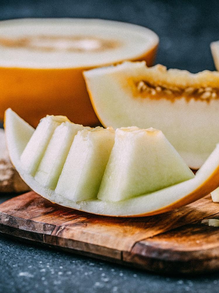 REGULA A PRESSÃO E MELHORA A PELE: benefícios do SUCO DA CASCA DO MELÃO