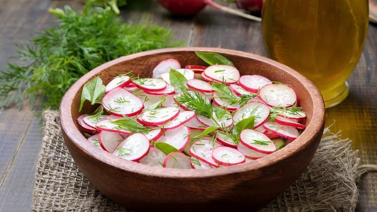 Rabanete faz bem para pele e diminui prisão de ventre; veja 8 ...