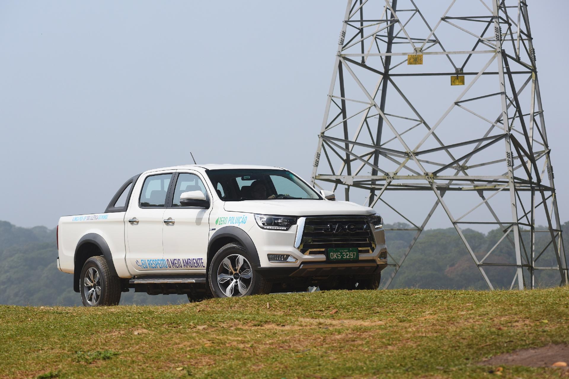 Fotos: Avaliação: conheça a JAC iEV 330P, a 1ª picape elétrica do mundo ...