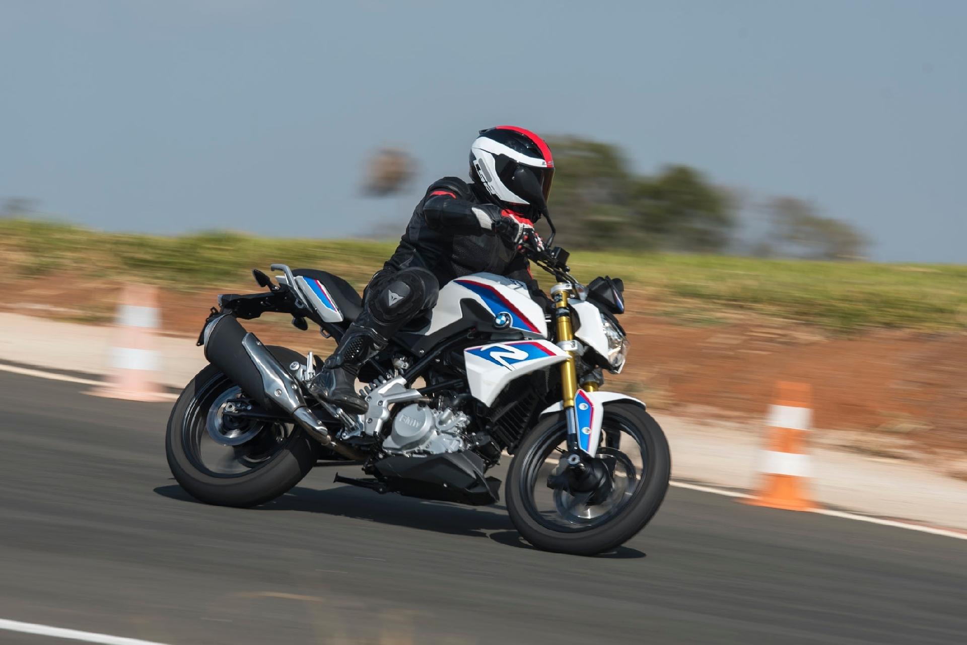 Fotos: Veja detalhes da BMW G 310 R - 11/08/2017 - UOL Carros