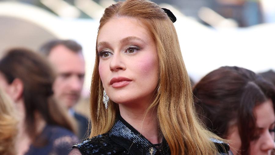 Marina Ruy Barbosa magnetiza com corpaço e eleva clima em hotel