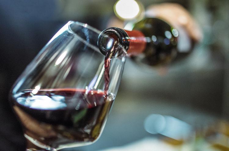 Quais as taças de vinho?