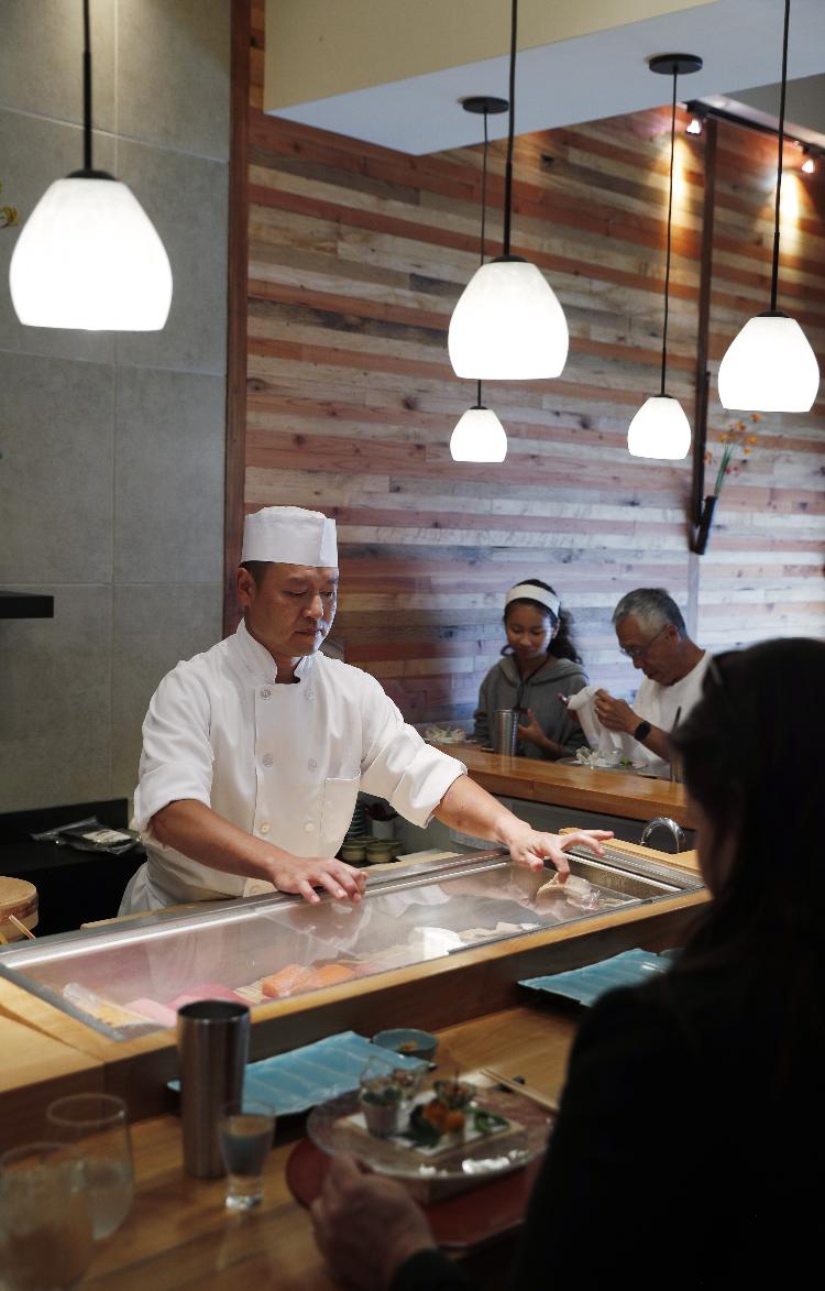 Boteco, chef 'particular' e rodízio: formas de curtir comida japonesa