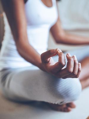 8 benefícios da ioga (comprovados pela ciência) para a sua saúde - 11 ...