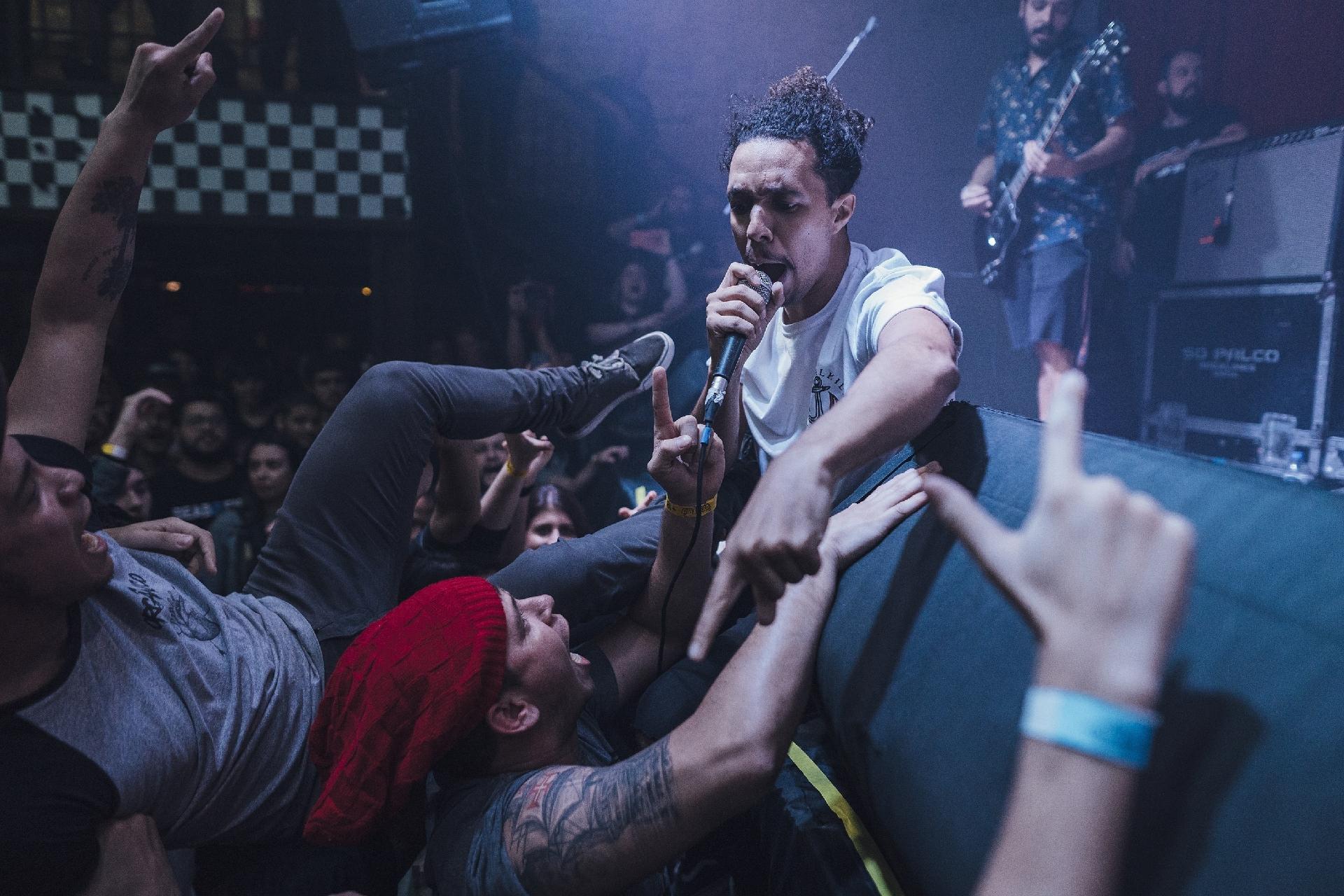 O punk rock está caminhando para a direita? Público de festival ...