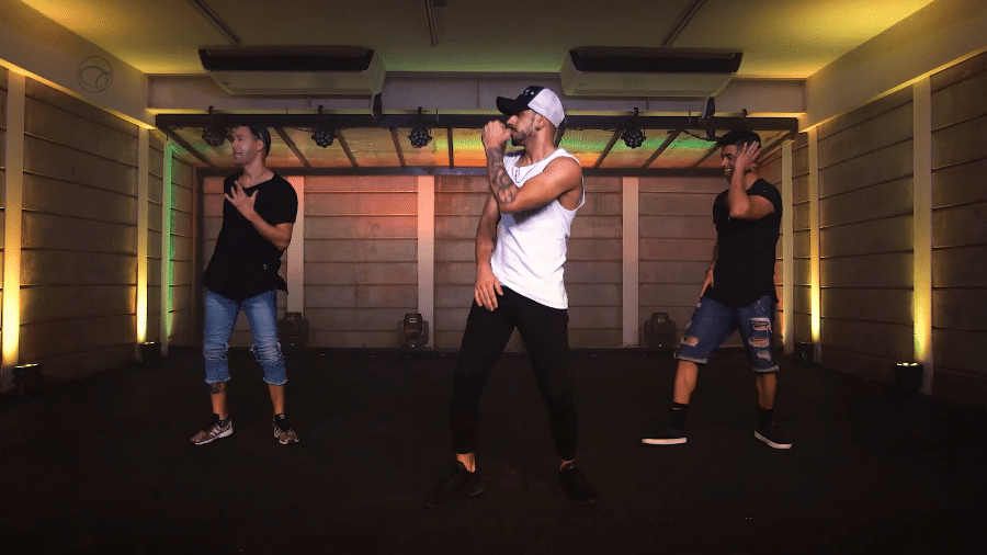 "Acompanha o Grave": dançarinas de Mix Dance ensinam coreografia - 10 ...