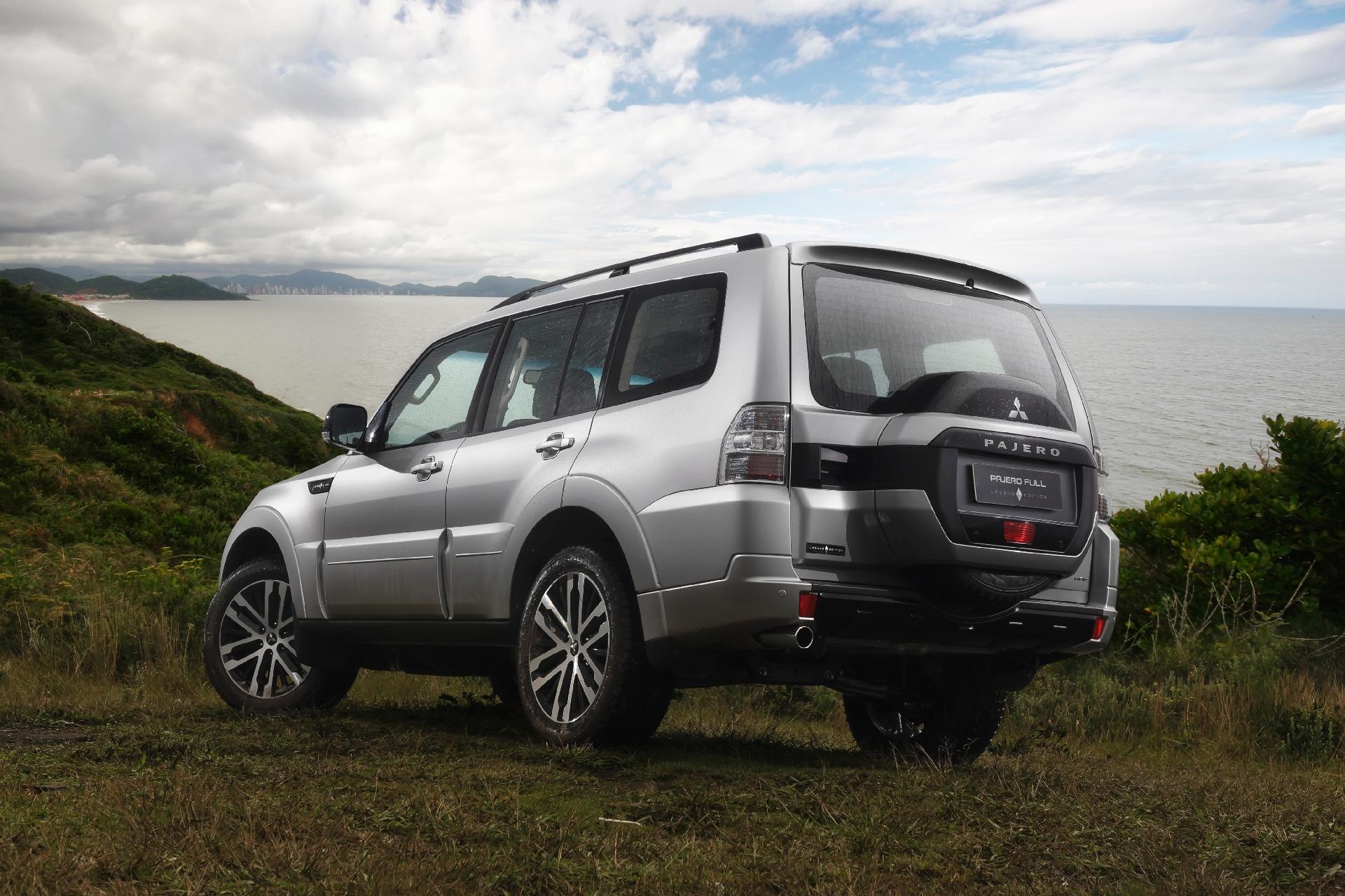 Mitsubishi Pajero Full tem série especial de despedida após 30 anos ...