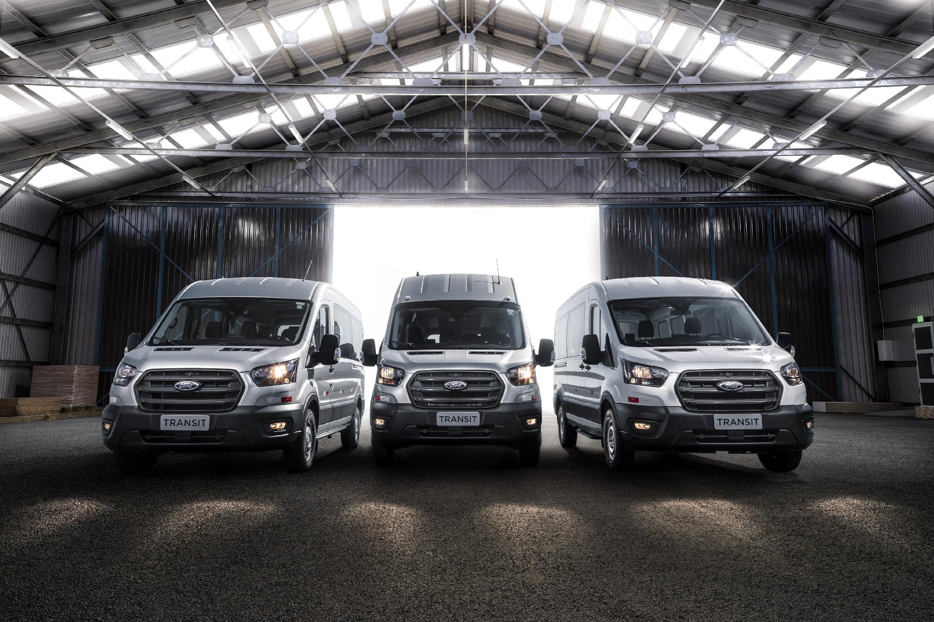 Ford Transit retorna ao Brasil com versão de passageiros - Notícias - BOL