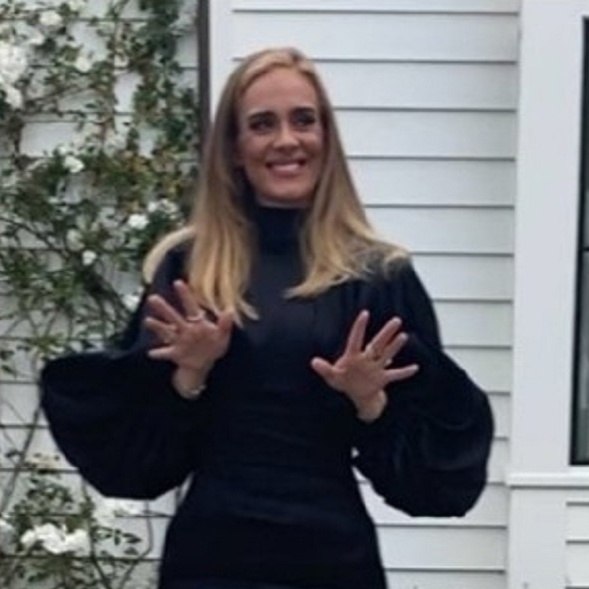 Adele Magra Adele Weight Loss: Singer 'addicted' To Working Out 2 3