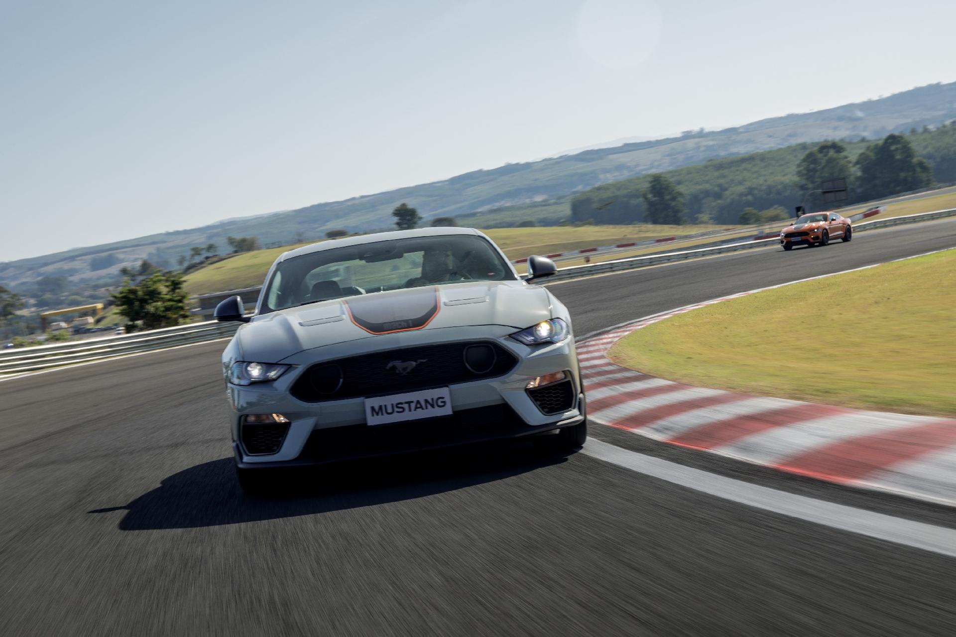 Ford Mustang Mach 1 chega ao Brasil; veja preço e equipamentos