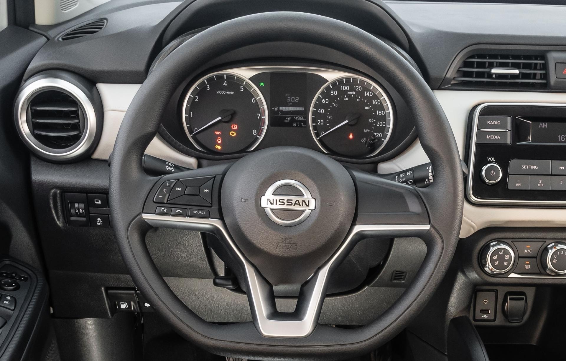 Fotos: Nissan Versa Sense surpreende por conjunto bem completo - 05/04 ...